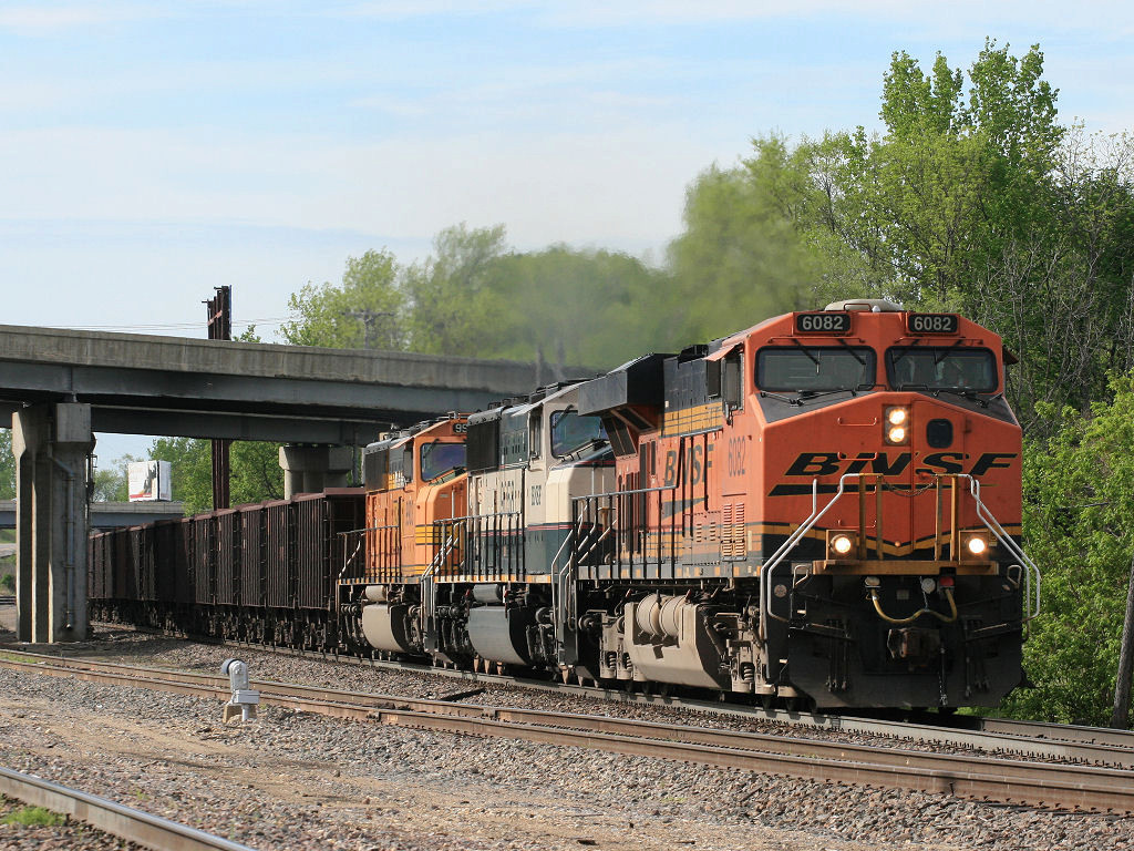 BNSF 6082